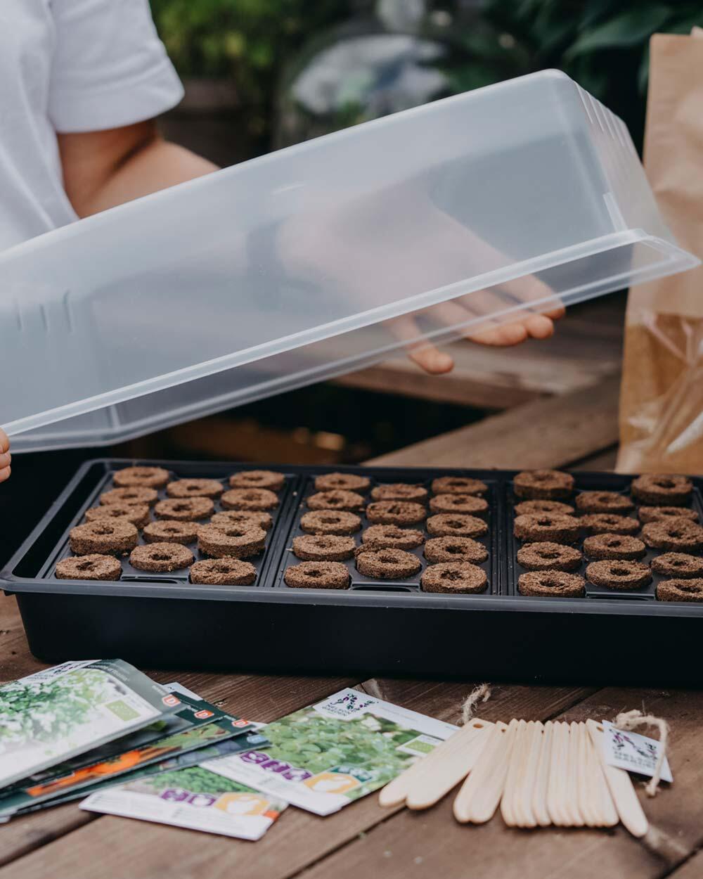 Finn de rette hagetilbehørene. | Nelson Garden